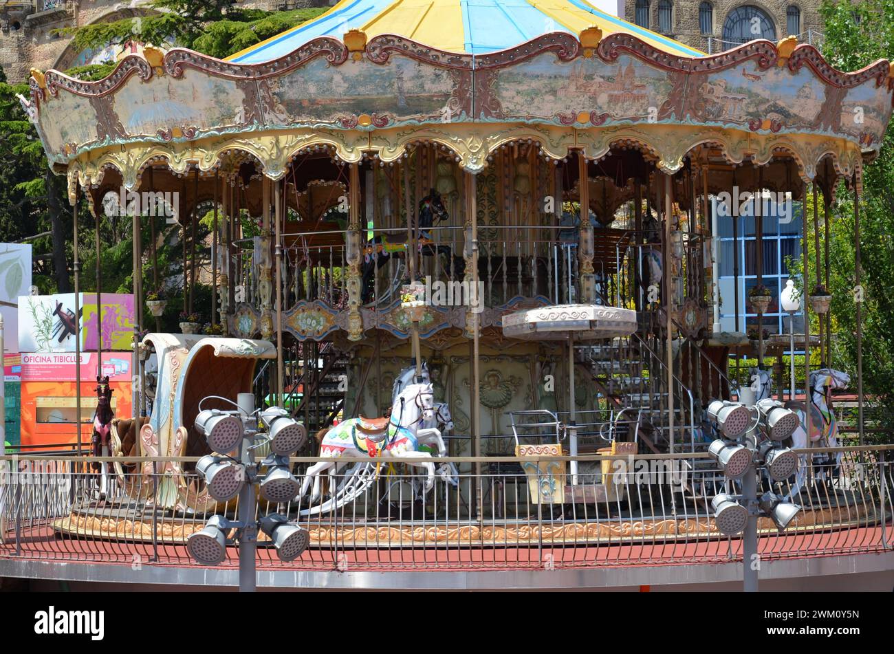 Merry go round amusement park hi-res stock photography and images - Alamy