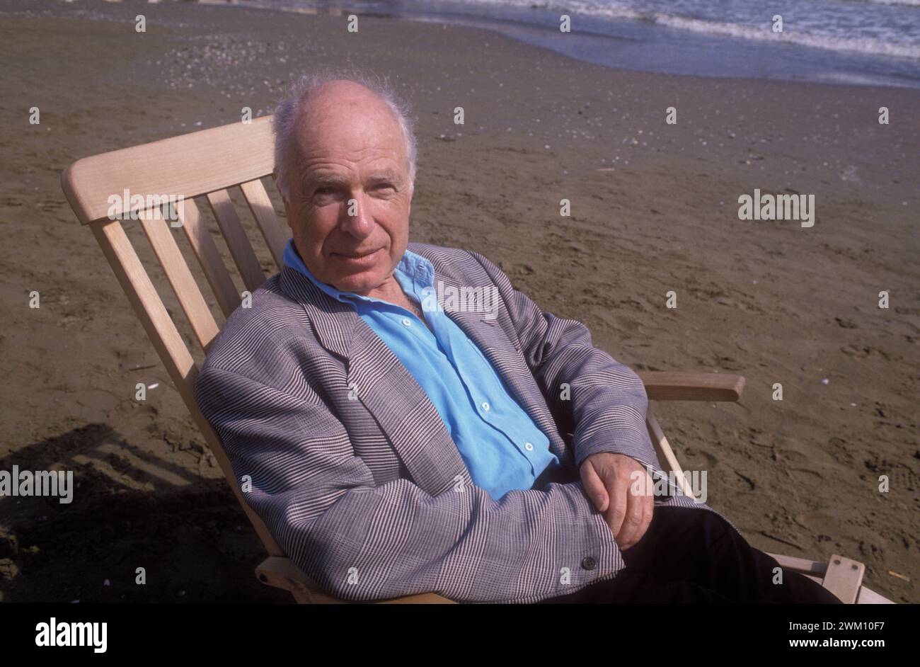 3824100 Peter Brook; (add.info.: Venice Lido, Venice Film Festival 1989 ...