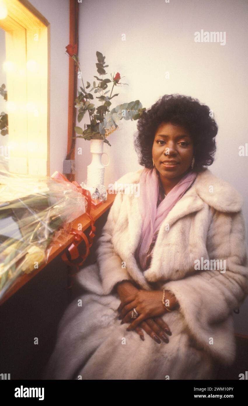 3824538 Gloria Gaynor; (add.info.: American singer Gloria Gaynor, about ...