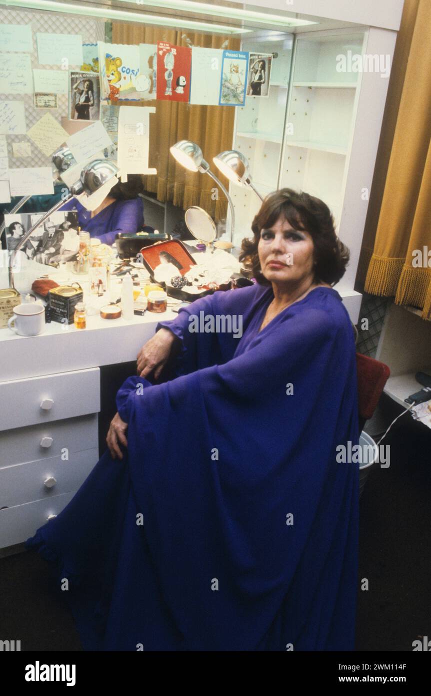 3824860 Amalia Rodriguez; (add.info.: Portuguese fado singer Amalia ...