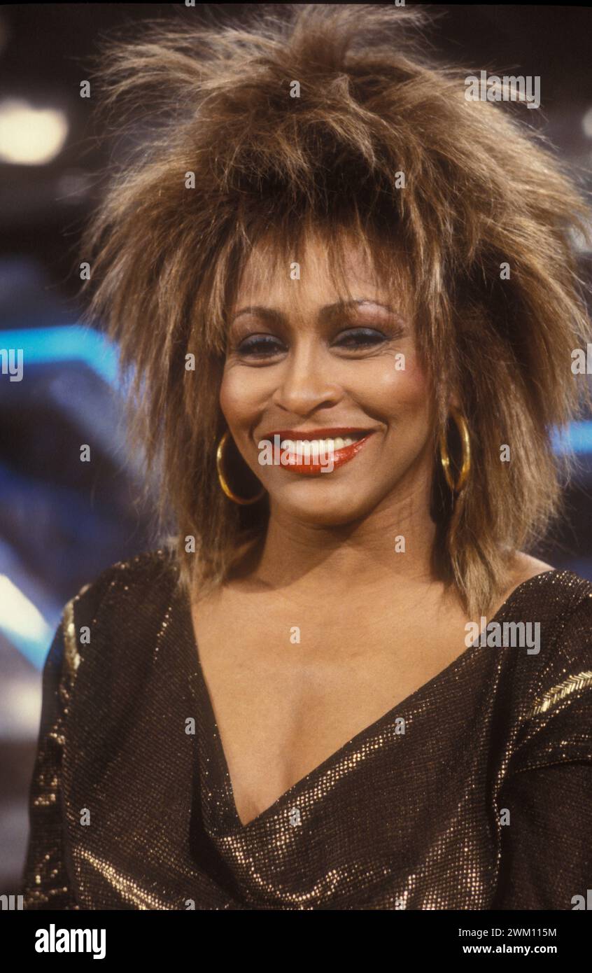 3824984 Tina Turner performing at Sanremo Italian Song Festival, 1990 ...