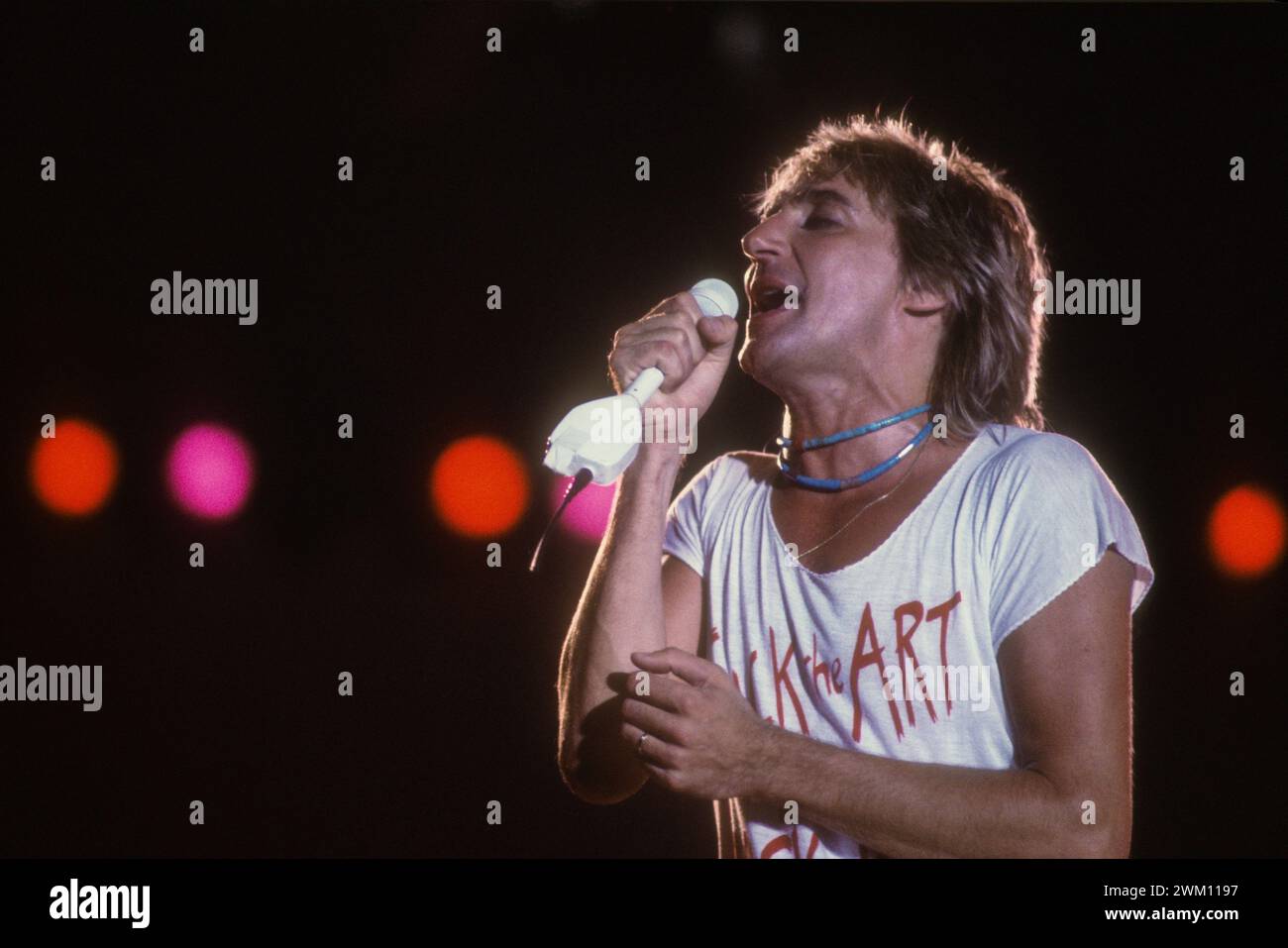 3824950 Rod Stewart; (add.info.: British singer-songwriter Rod Stewart ...