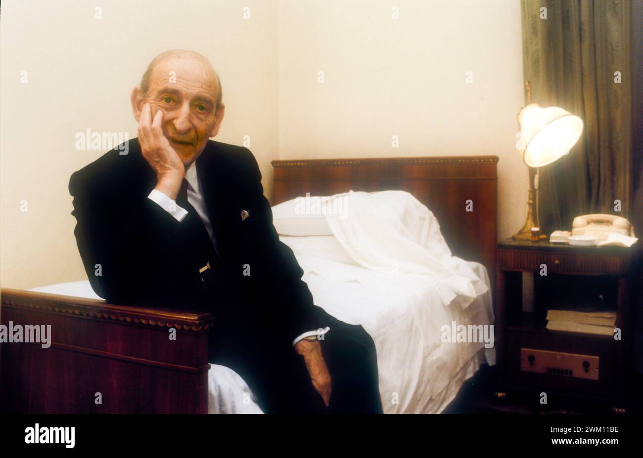 3825121 Raymond Aron; (add.info.: Rome, about 1981. French philosopher ...