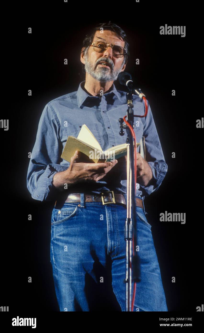 Poeti americani hi-res stock photography and images - Alamy