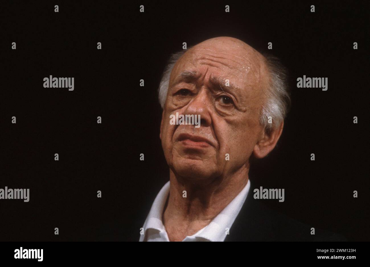 Drammaturghi romeni hi-res stock photography and images - Alamy