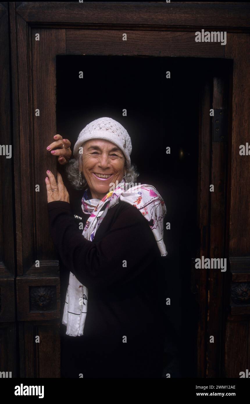 Wonens hats hi-res stock photography and images - Alamy