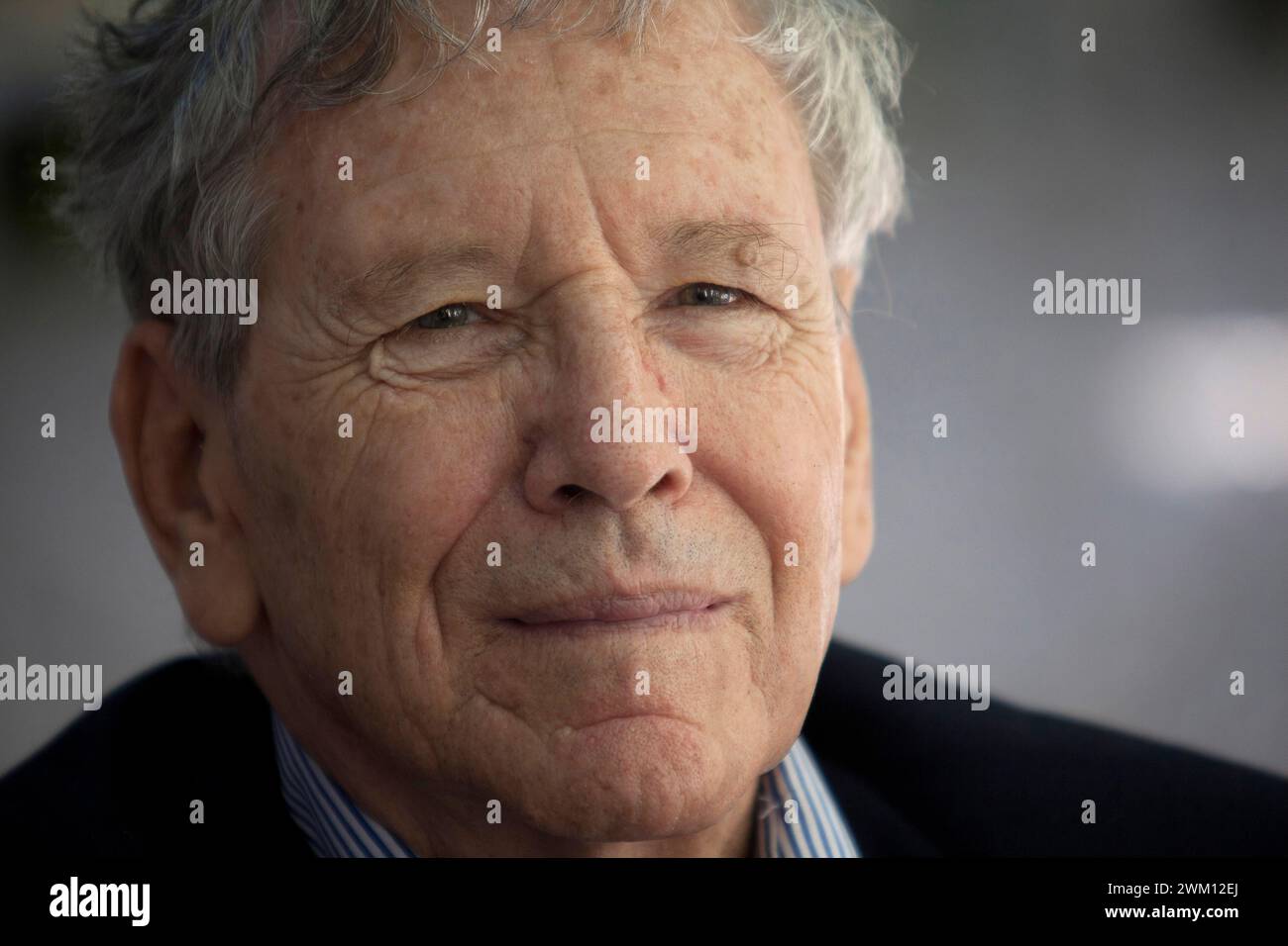 Scrittori israeliani hi-res stock photography and images - Alamy