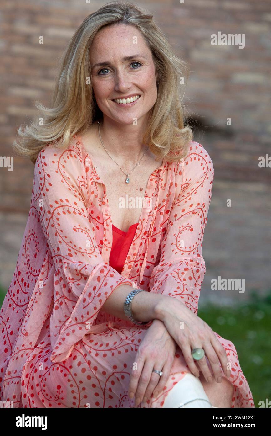 Karen swan author hi-res stock photography and images - Alamy