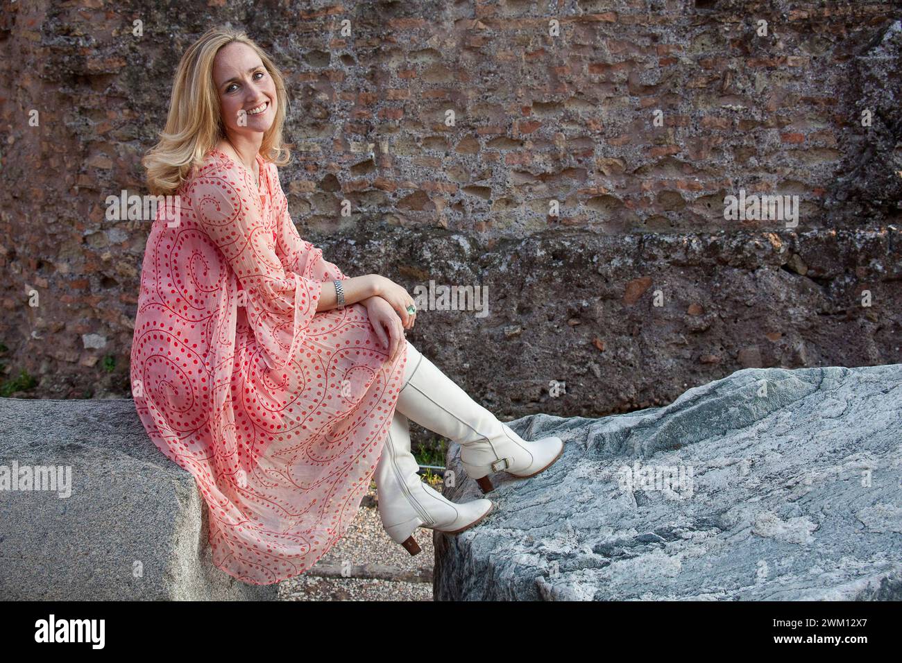 Karen swan author hi-res stock photography and images - Alamy
