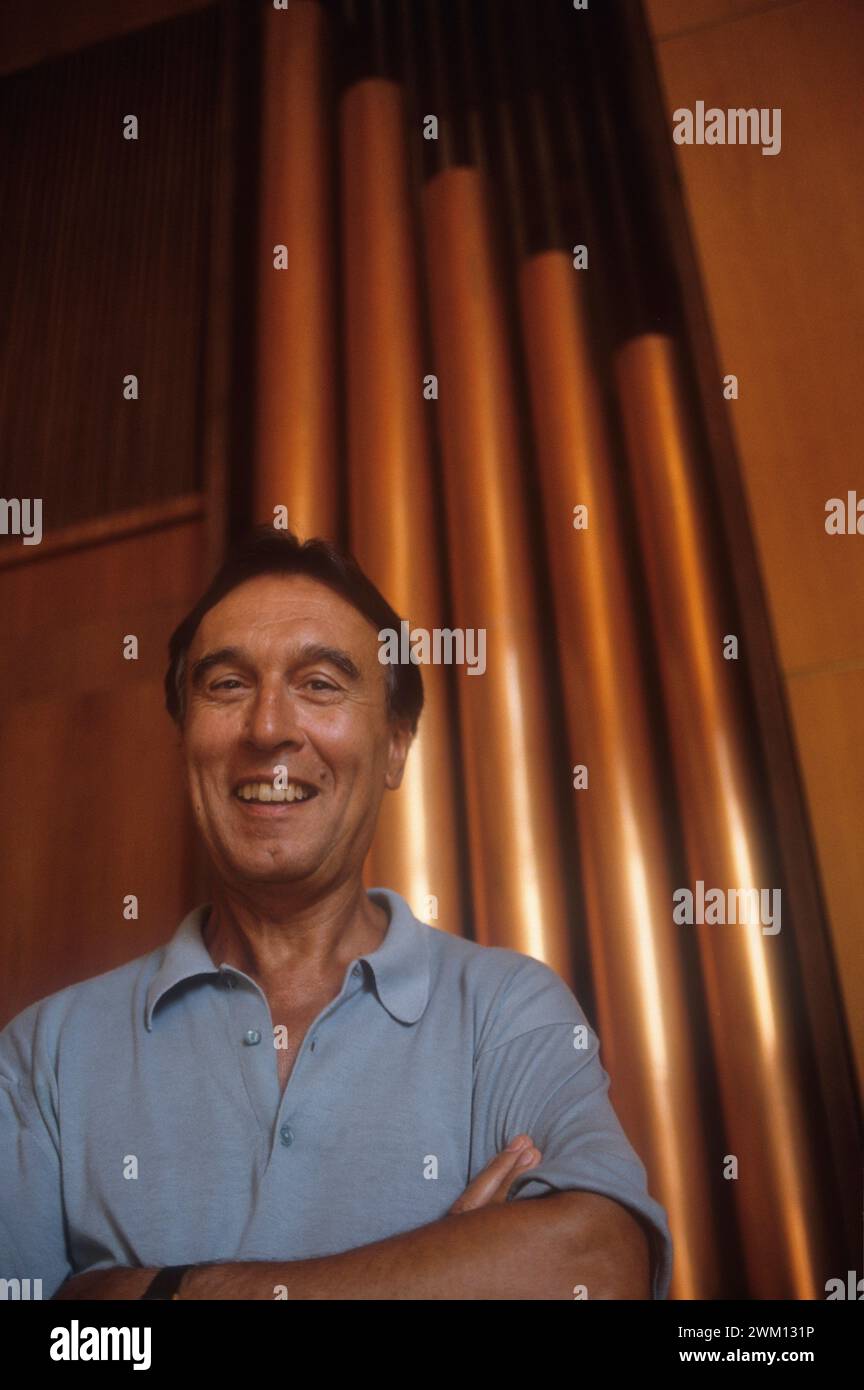 3827131 Claudio Abbado; (add.info.: Music conductor Claudio Abbado ...