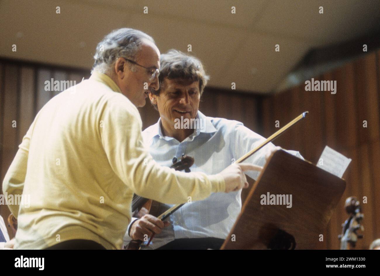 3827175 Salvatore Accardo; (add.info.: Rome, 1990. Italian violinists ...