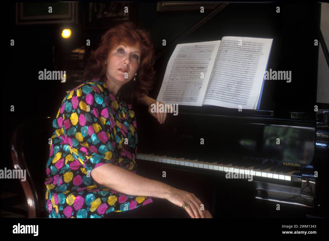 Musicologa hi-res stock photography and images - Alamy