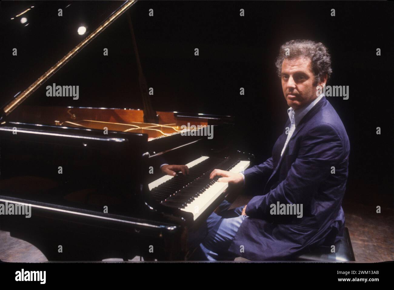3827378 Daniel Barenboim; (add.info.: Pianist and conductor Daniel ...