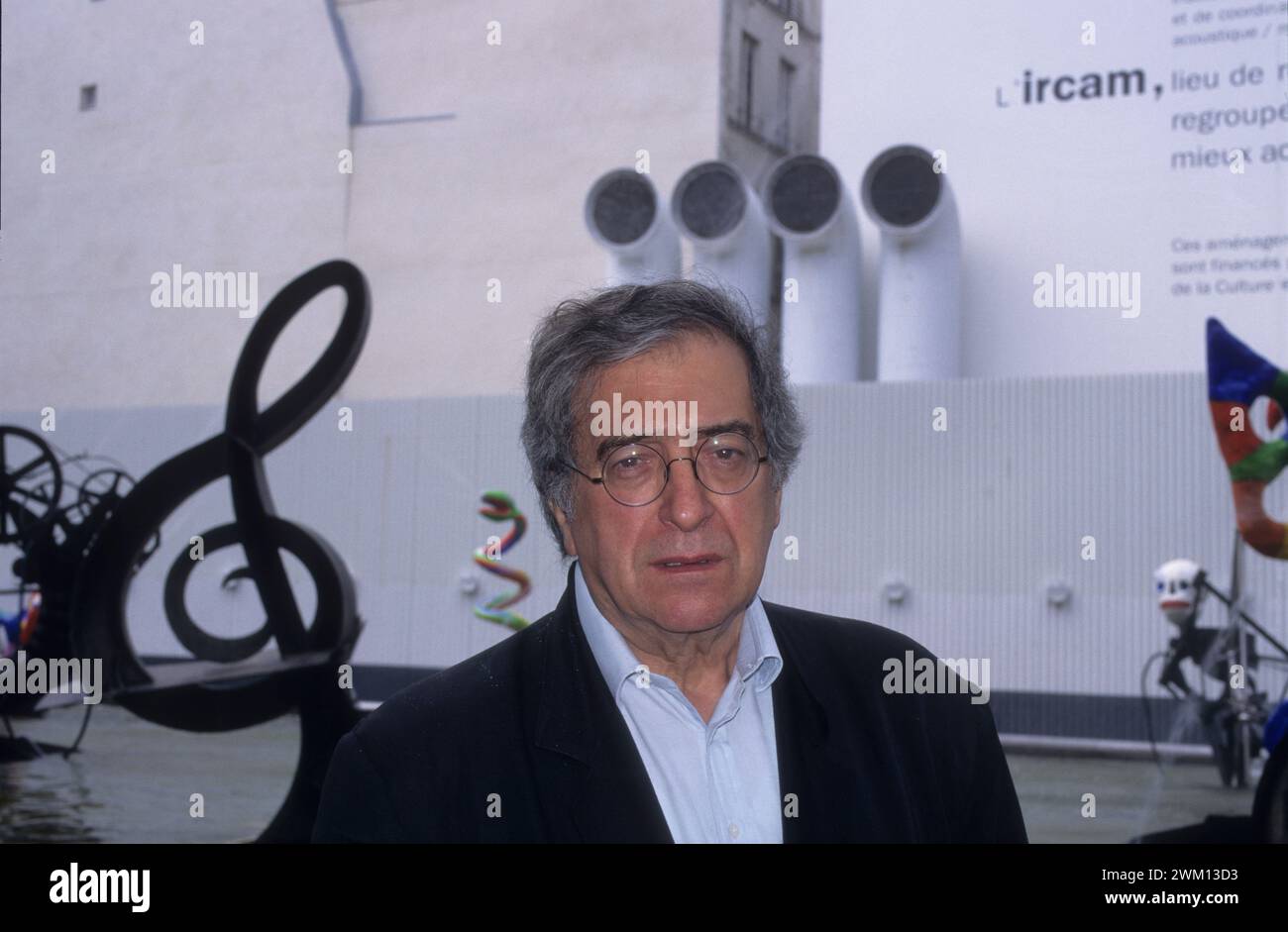 3827507 Luciano Berio; (add.info.: Paris, 1995. Italian composer ...