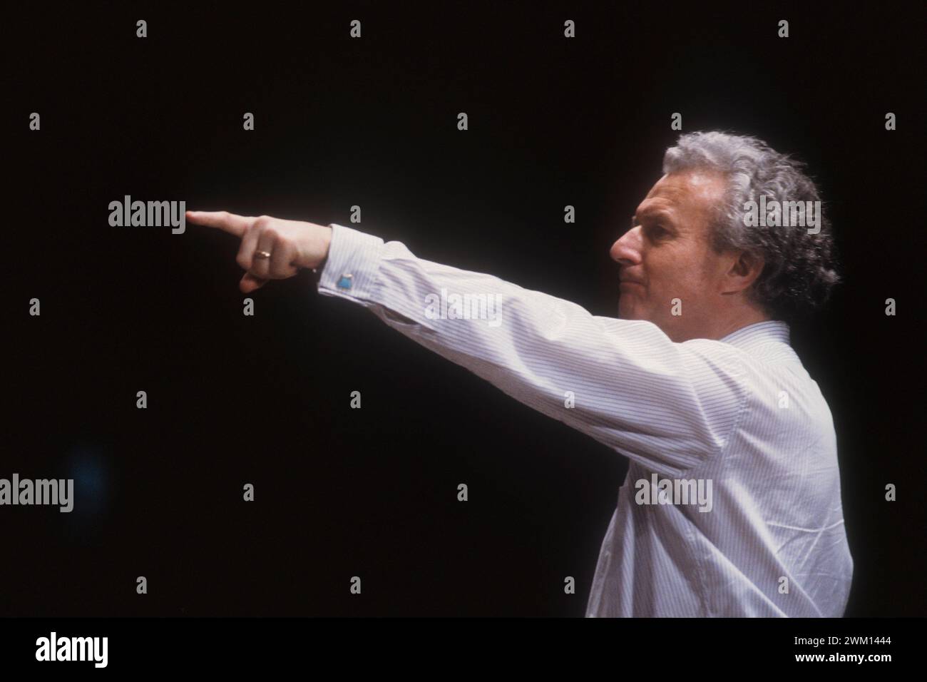 3828195 Colin Davis; (add.info.: British conductor Colin Davis ...