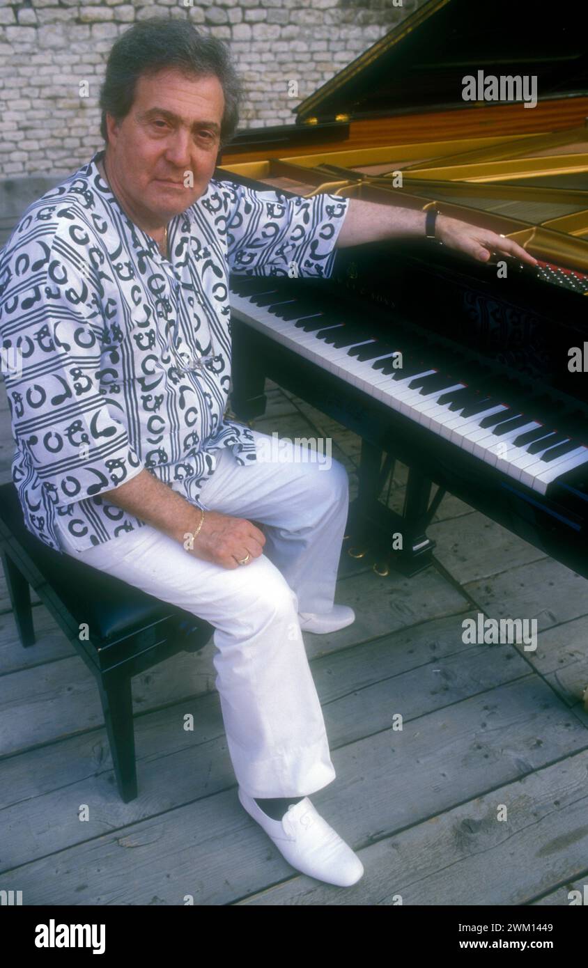 Italian pianisti hi-res stock photography and images - Alamy