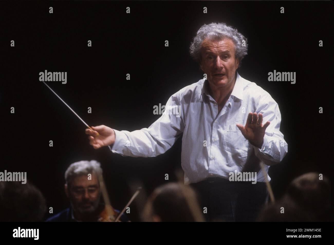 3828199 Colin Davis; (add.info.: British conductor Colin Davis ...