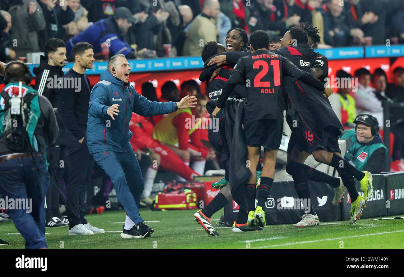 Jeremie frimpong bayern munich hi-res stock photography and images - Alamy