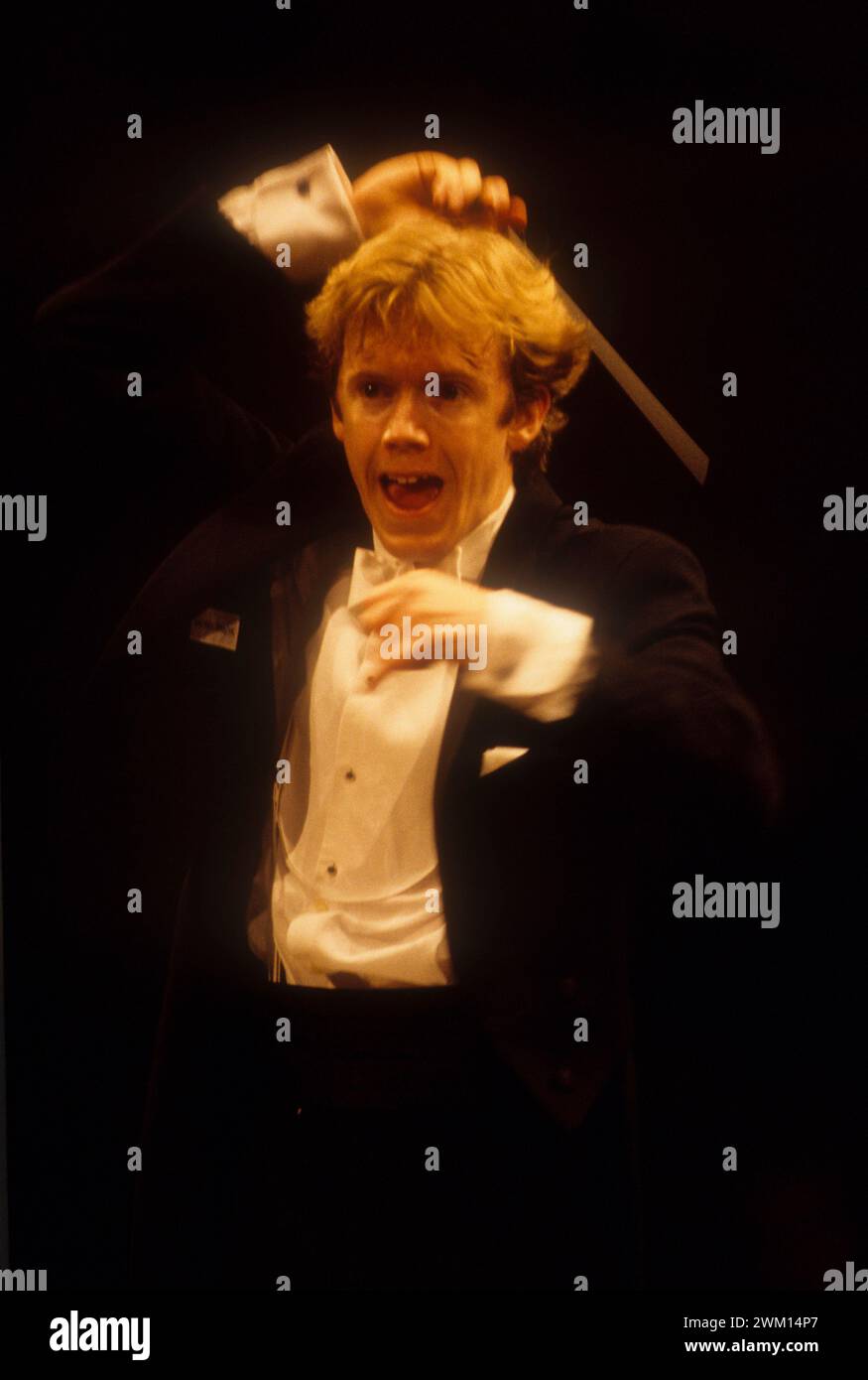 3828913 Daniel Harding; (add.info.: Milan, Piccolo Theater, 1999 ...