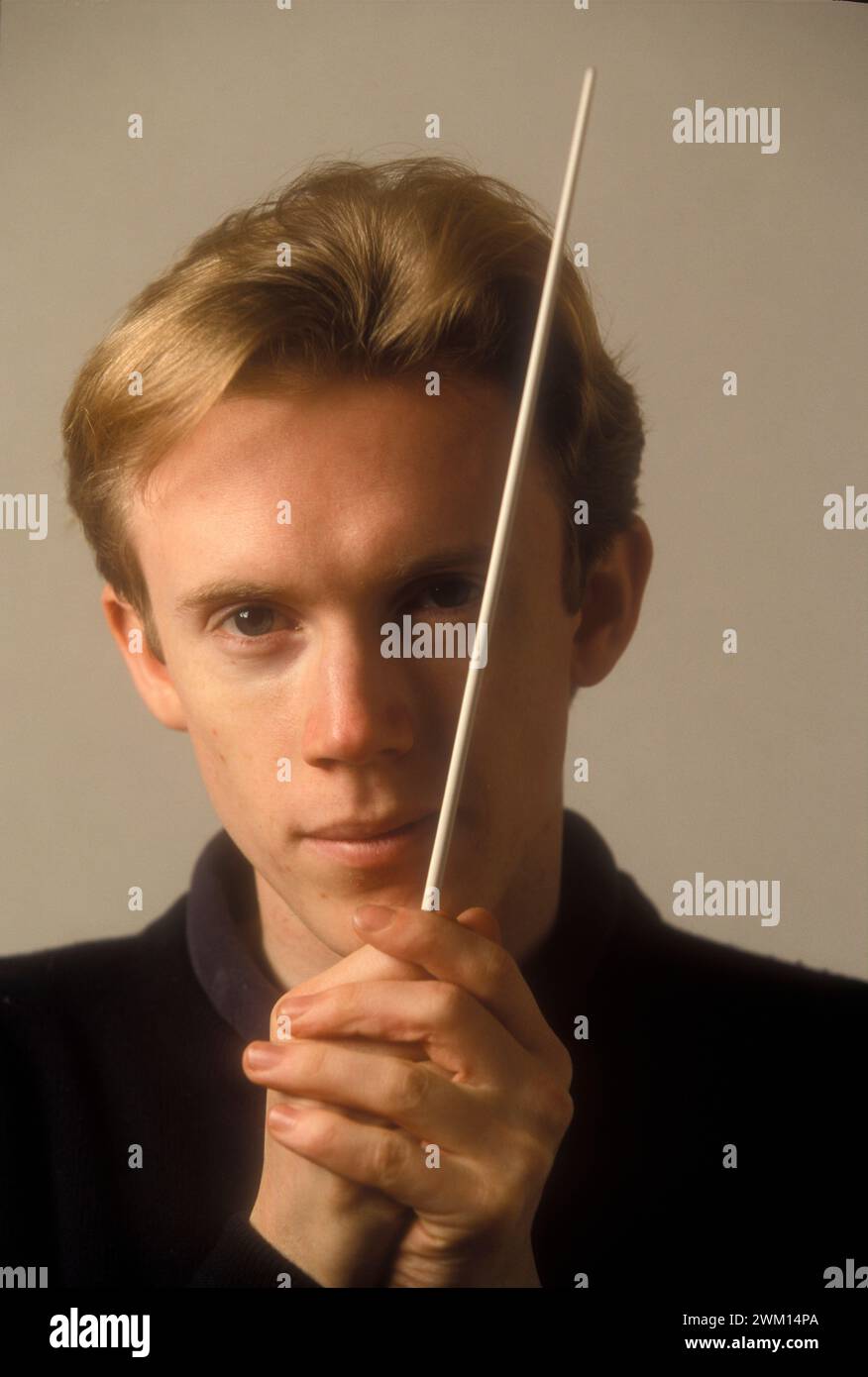 3828906 Daniel Harding; (add.info.: Milan, Piccolo Theater, 1999 ...