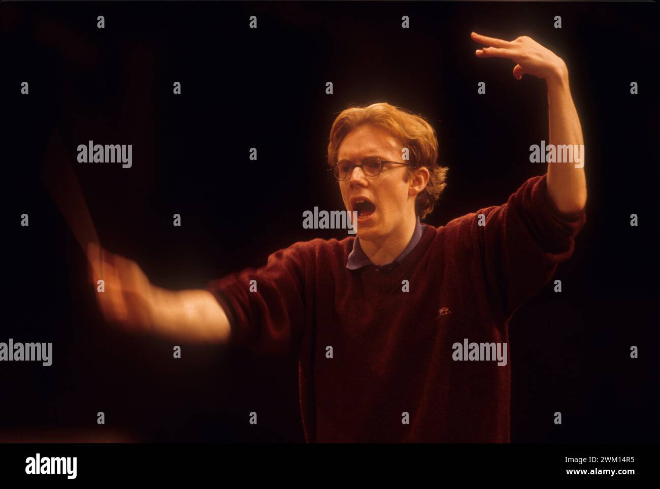 3828927 Daniel Harding; (add.info.: Milan, Piccolo Theater, 1999 ...