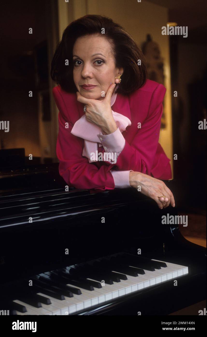 Female opr hi-res stock photography and images - Alamy