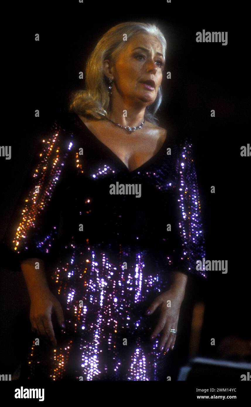 Gwyneth jones hi-res stock photography and images - Alamy