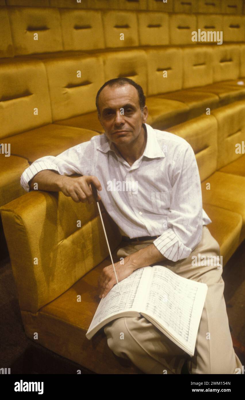 3829280 Lorin Maazel; (add.info.: Rome, Pius XII Auditorium at Via ...