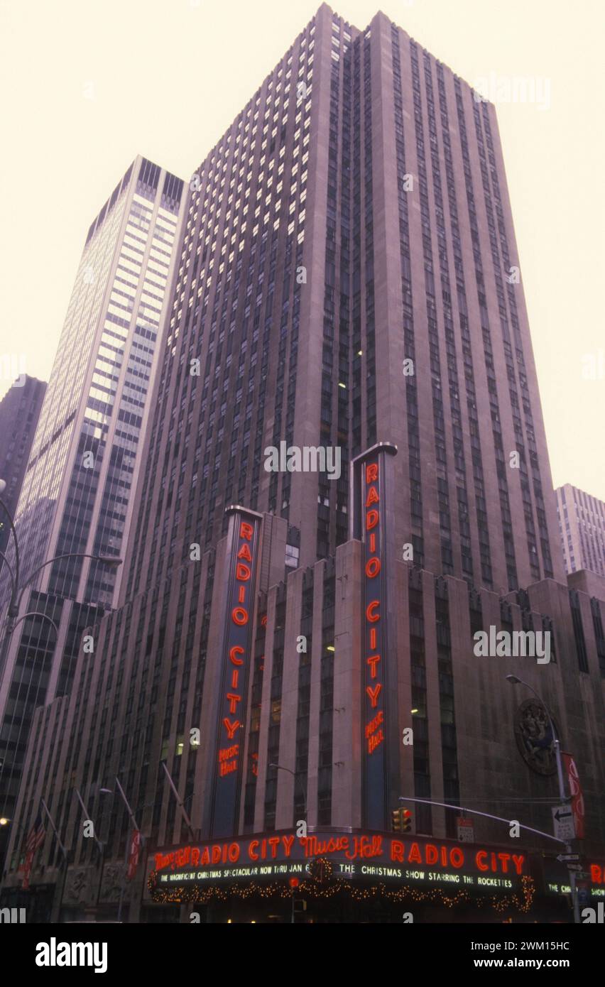 3829871 New York Metropolitan Opera; (add.info.: New York (1989). Radio ...