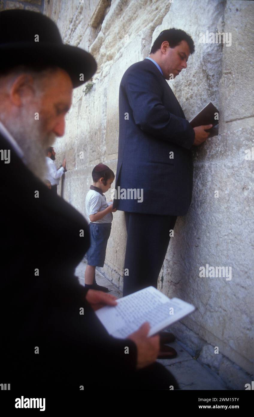 3829971 Daniel Oren; (add.info.: Jerusalem, 1991. Israeli conductor ...