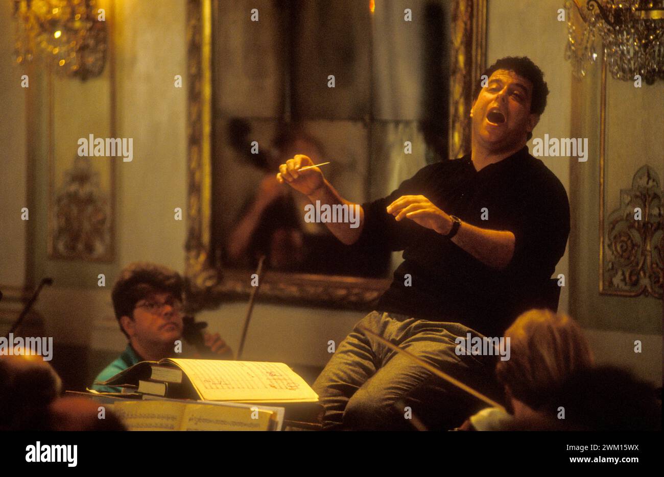 3829958 Daniel Oren; (add.info.: Venice, La Fenice Theater, 1991 ...