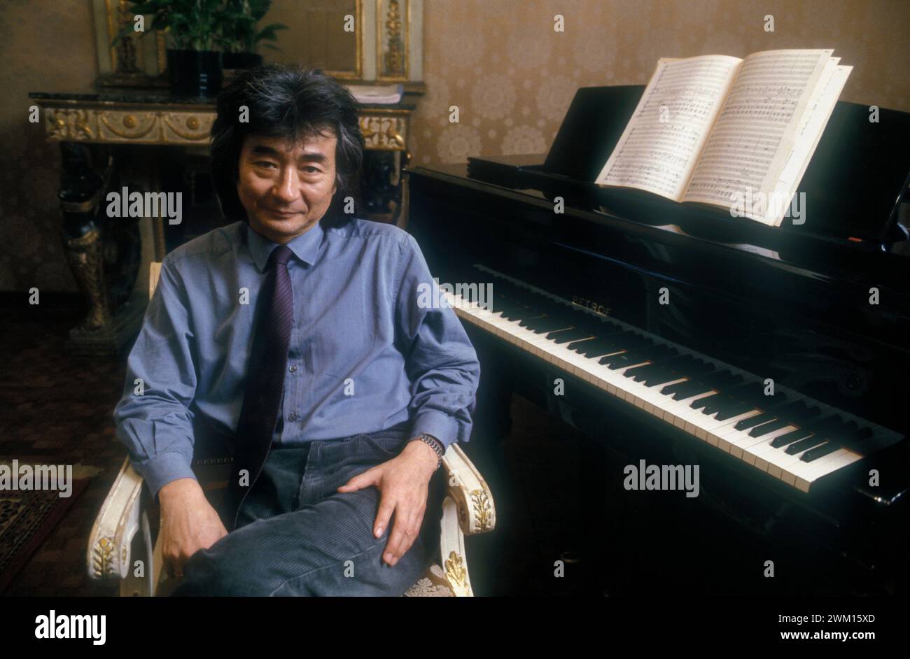 3830005 Seiji Ozawa; (add.info.: Japanese conductor Seiji Ozawa (1989 ...