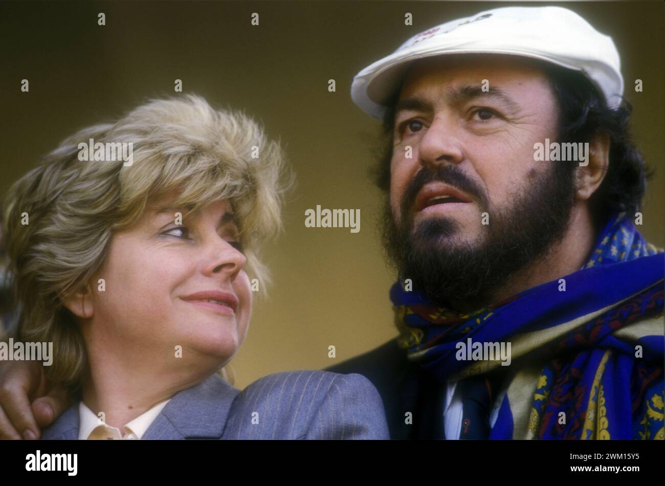 Moglie di luciano pavarotti hi-res stock photography and images - Alamy