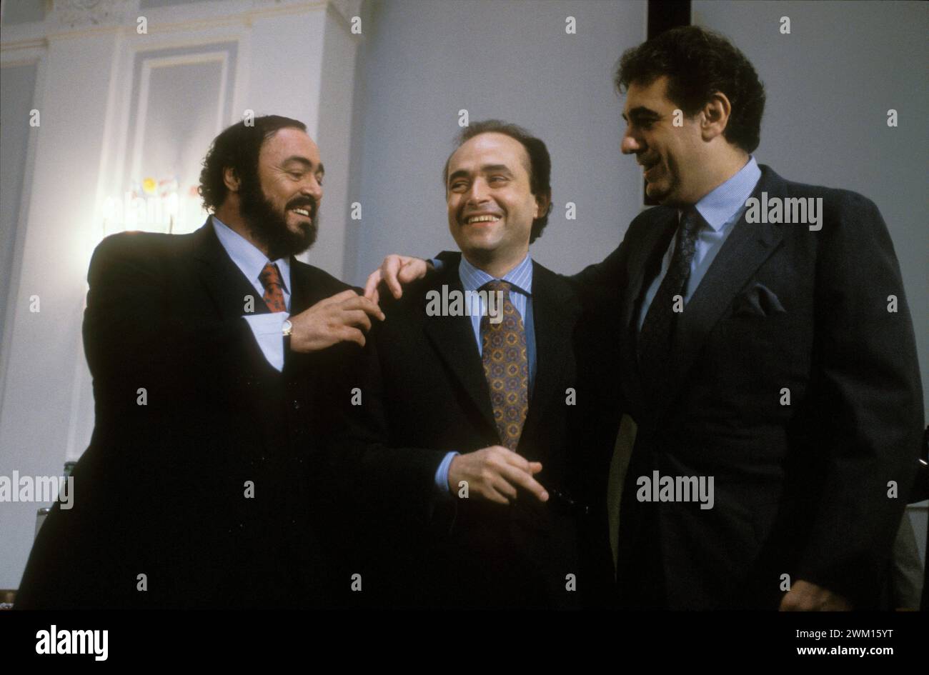 3830092 The Three Tenors; (add.info.: Rome, 1990. 'The Three Tenors ...