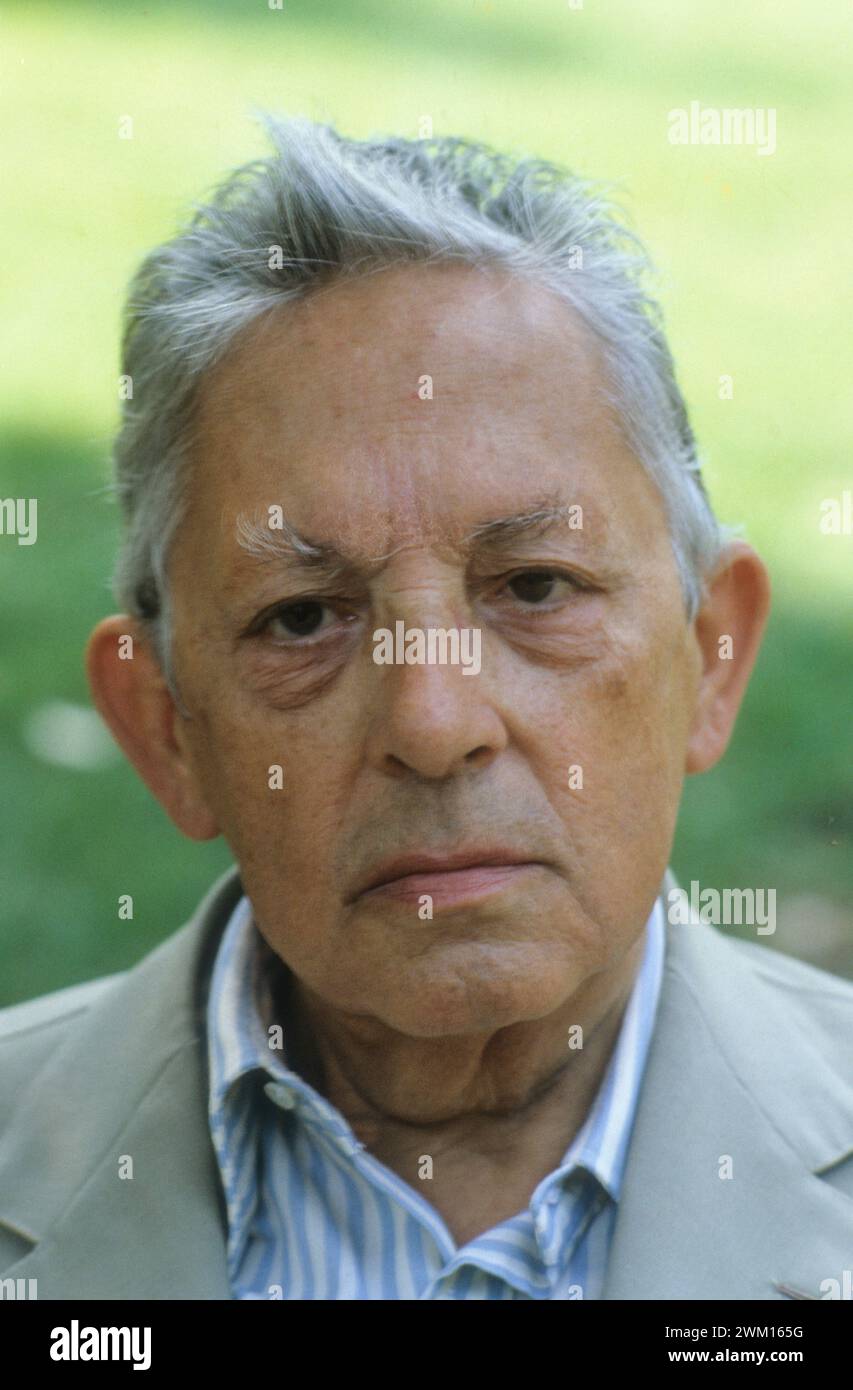 Villa classica hi-res stock photography and images - Alamy