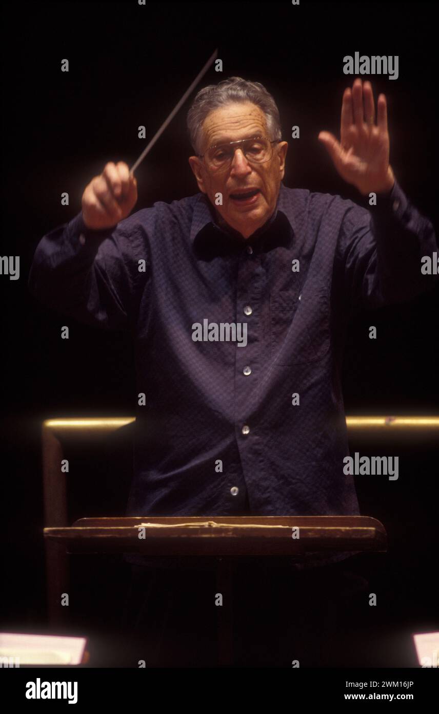 3830616 Kurt Sanderling; (add.info.: Rome, Pius XII Auditorium (concert ...