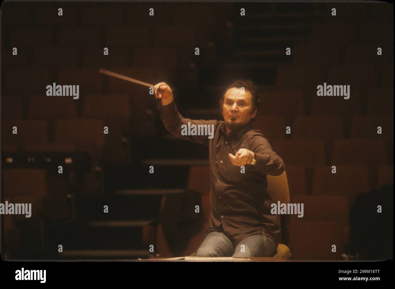 3830850 Jerzy Semkov; (add.info.: Polish conductor Jerzy Semkov (1981 ...