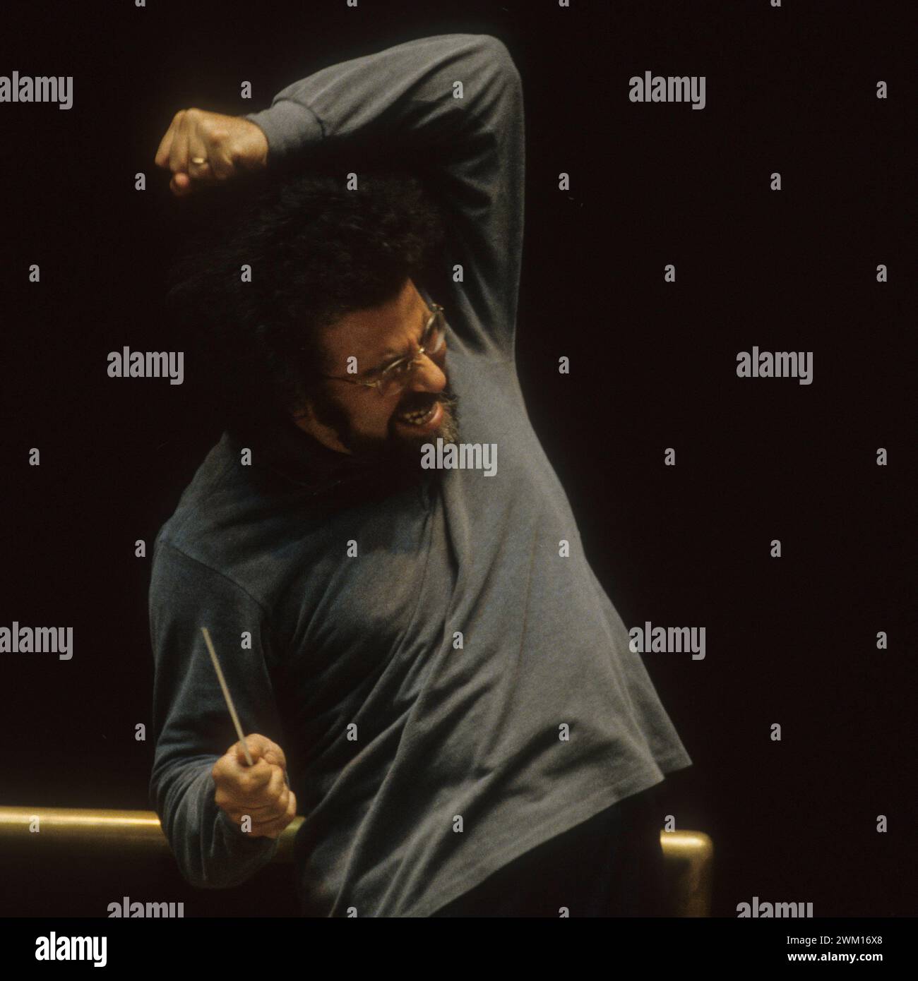 3830909 Giuseppe Sinopoli; (add.info.: Music conductor Giuseppe ...