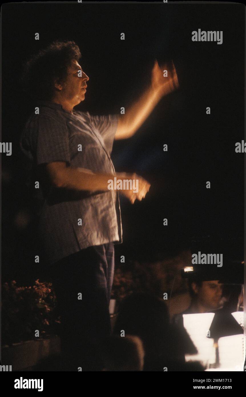 3831155 Mikis Theodorakis; (add.info.: Rome, Baths of Caracalla, 1991 ...