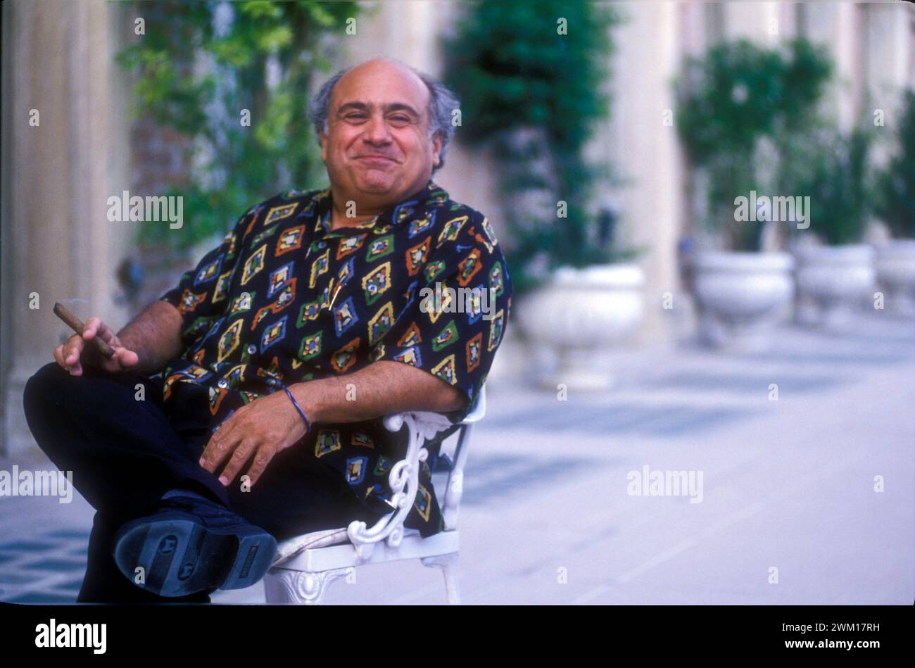 American actor devito hi-res stock photography and images - Alamy