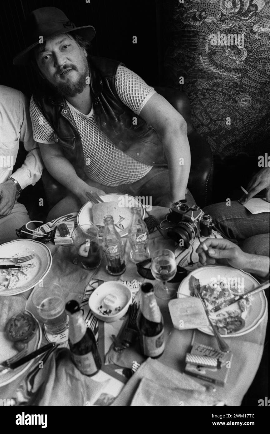 Coca cola di coca cola Black and White Stock Photos & Images - Alamy