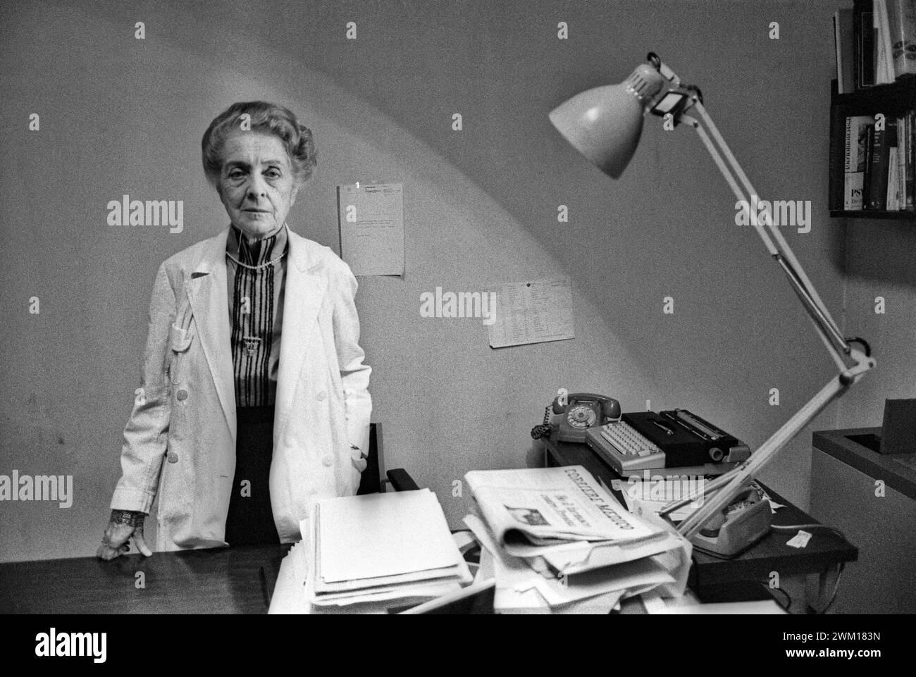 3832418 Rita Levi Montalcini; (add.info.: Rome, 1980. Italian ...
