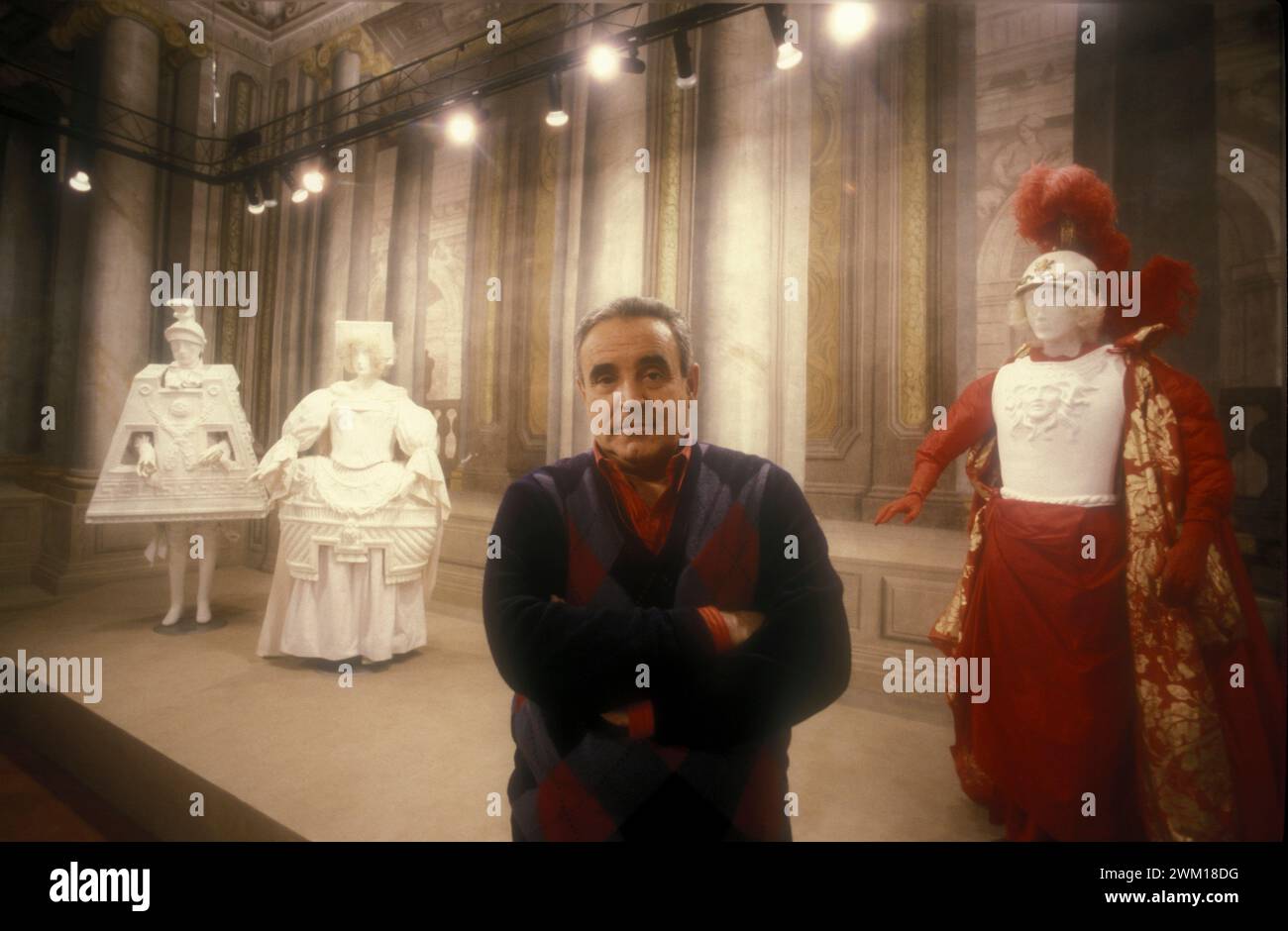 Mostra costume hi-res stock photography and images - Alamy