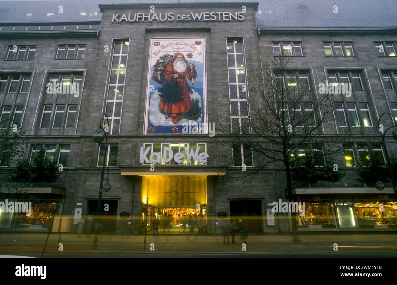 4065464 West berlin, 1989. Kadewe department stores (Kaufhaus des ...