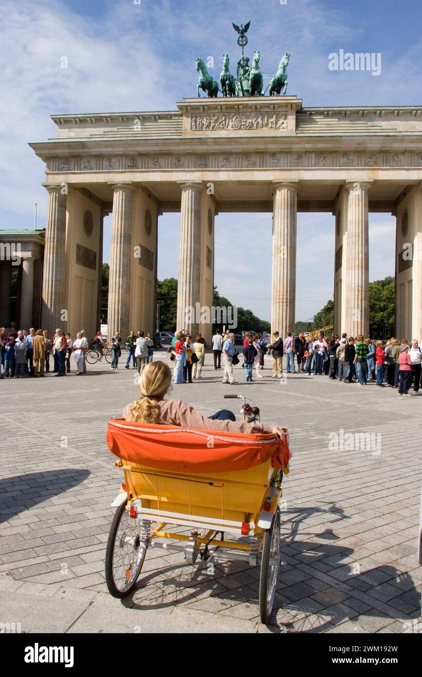 Monumento a berlino hi-res stock photography and images - Alamy