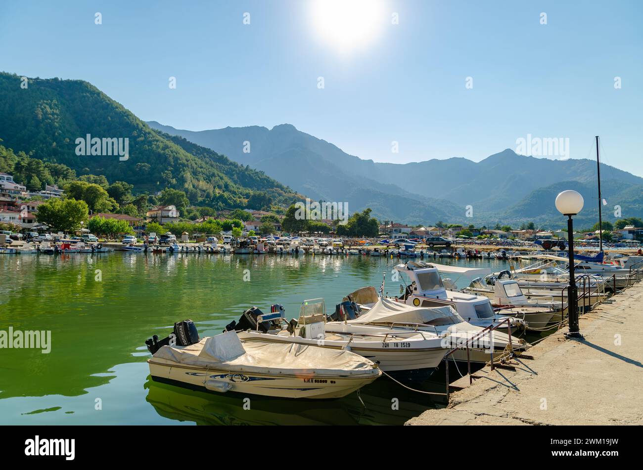 Multiple lakes hi-res stock photography and images - Alamy