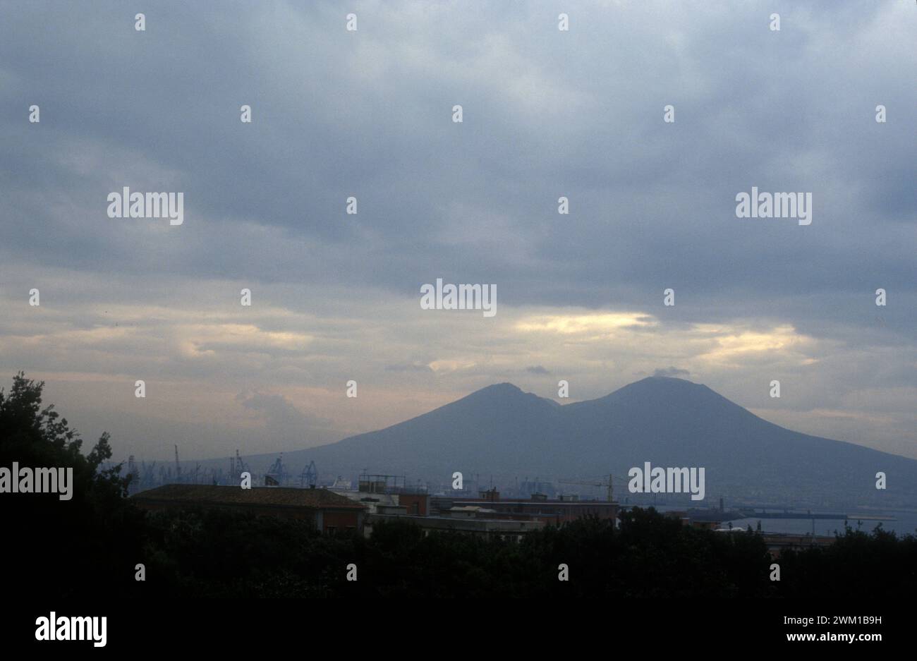 Vulcani vulcani vulcani hi-res stock photography and images - Alamy