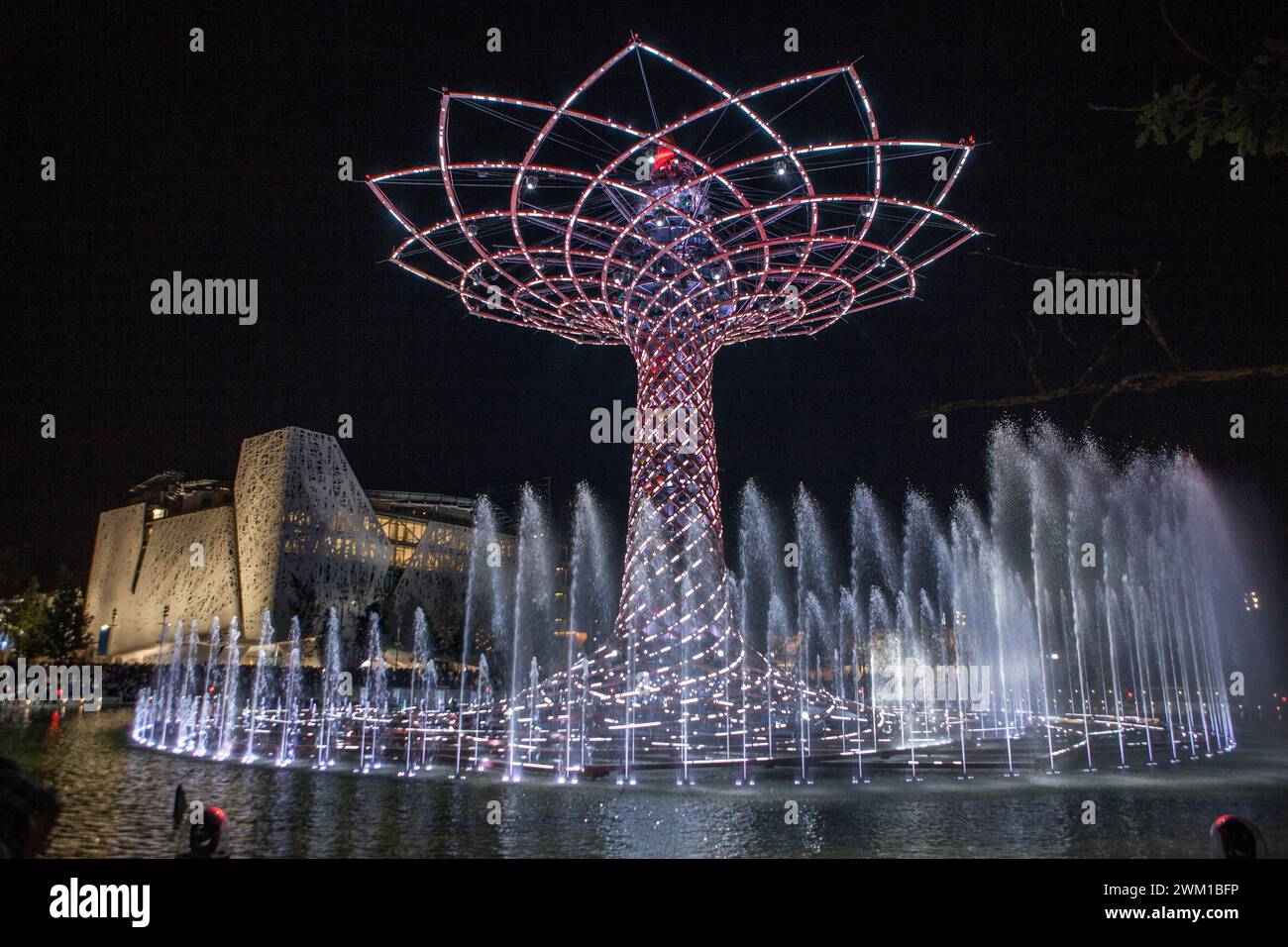 4066621 Milano Expo 2015, Italy; (add.info.: Milan Expo 2015. The Tree ...