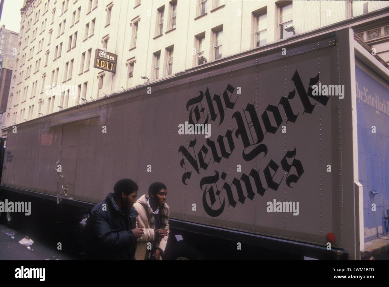 Newspaper delivery van hi-res stock photography and images - Alamy