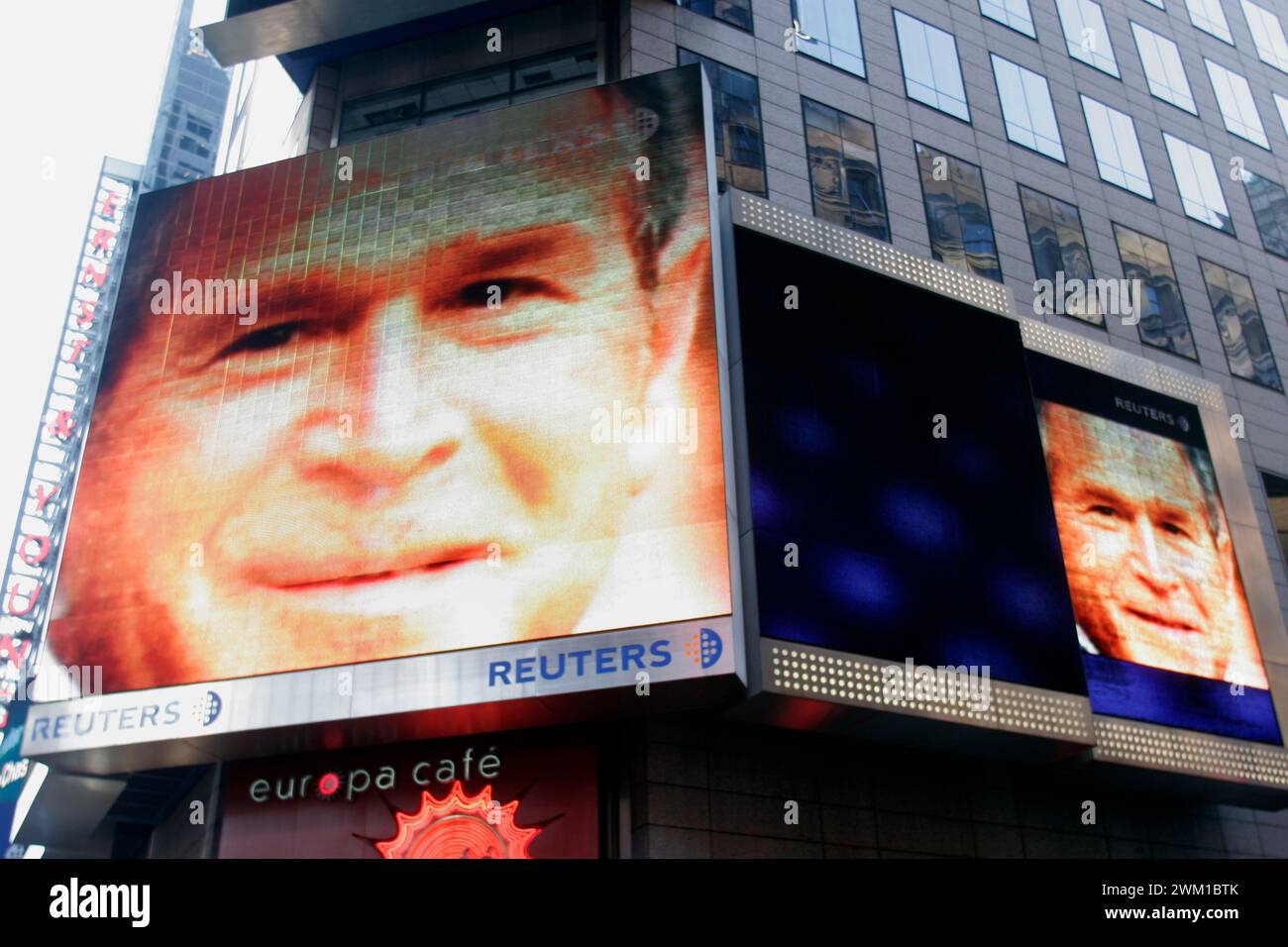 Maxischermi horizontal hi-res stock photography and images - Alamy